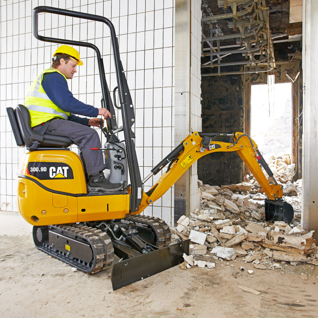 Mini Bagger mieten Itzehoe | CAT 300.9D | Baggermieten24.de